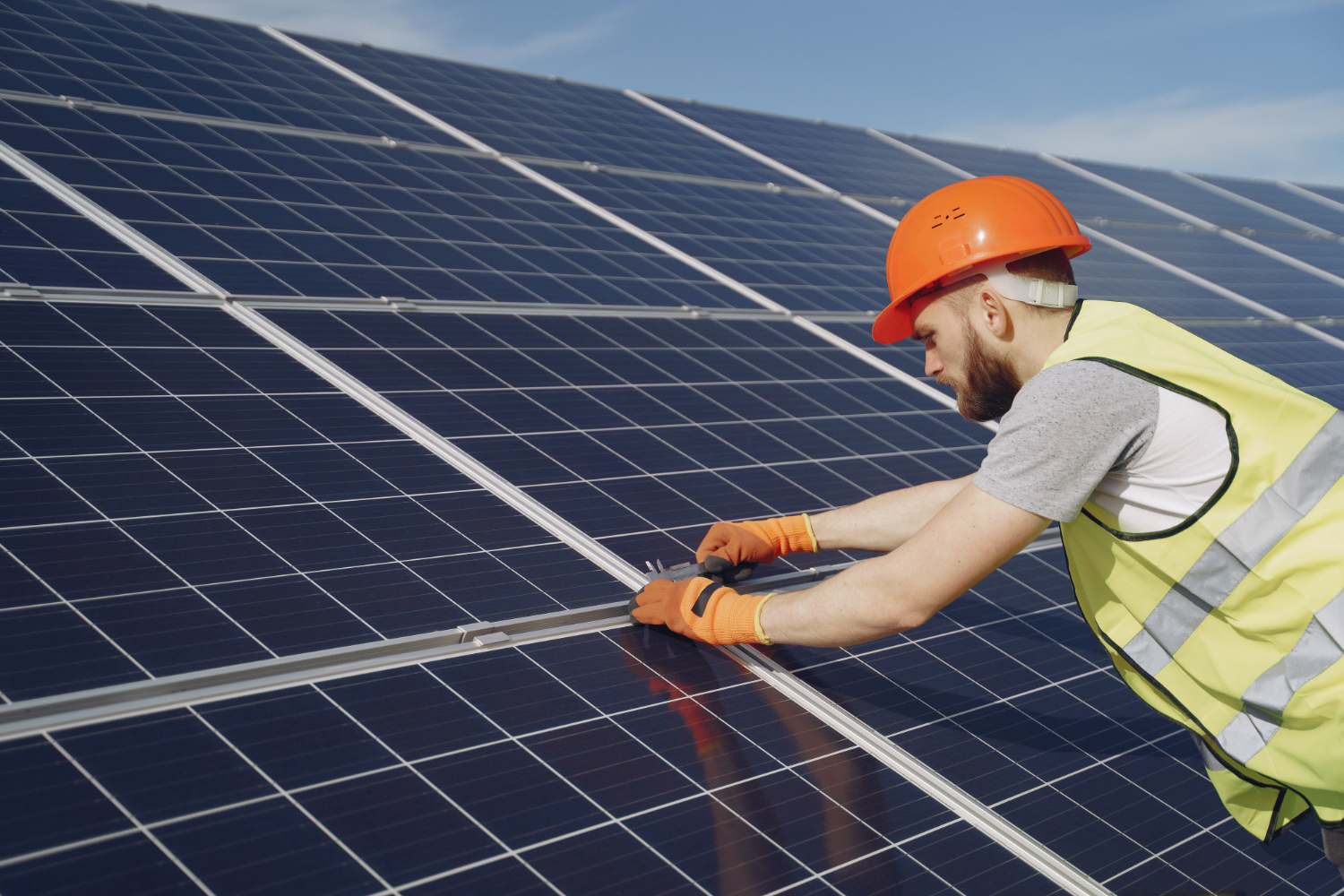 Maximize Savings With a Solar Contractor | Green City Times